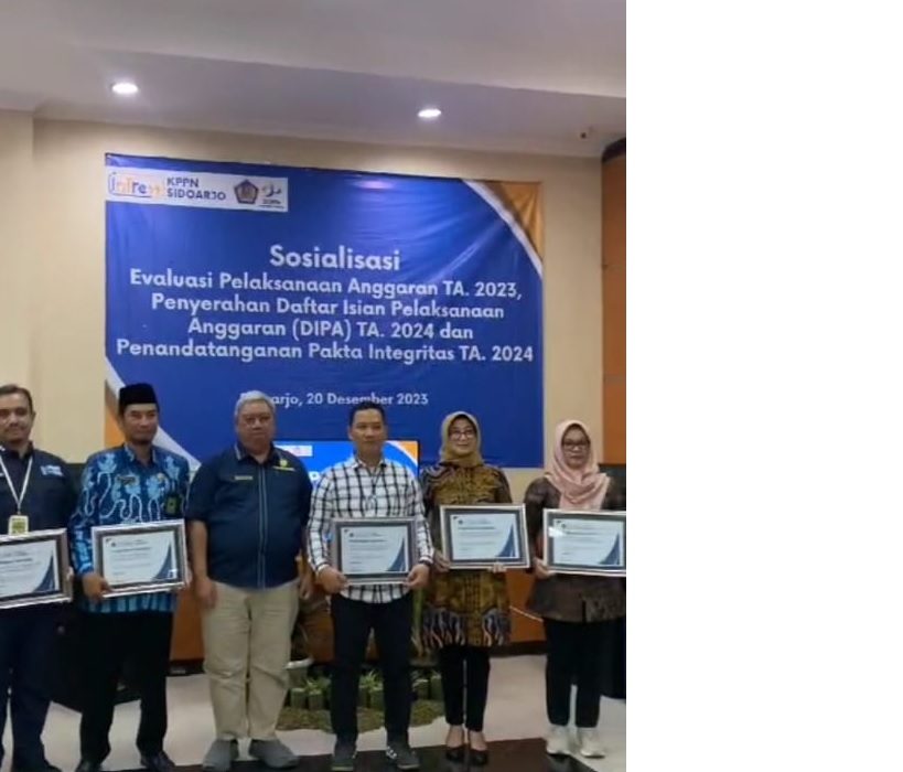 MTs Negeri 4 Sidoarjo Raih Penghargaan Apresiasi dari LPJ Bendahara ...